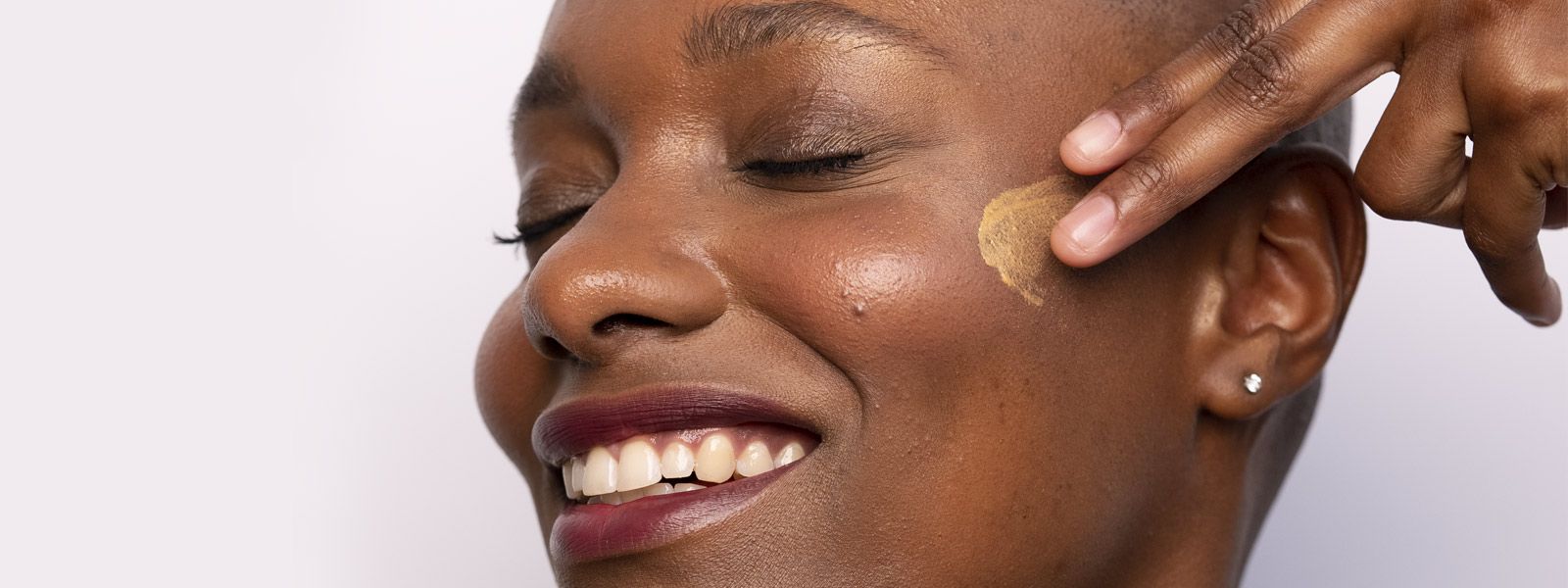 Pele negra: conheça os cuidados essenciais | CARE – CARE Natural Beauty