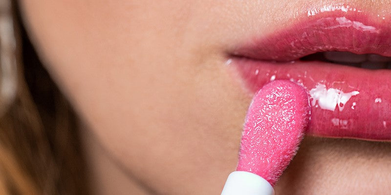 Lip Oil: o que é, benefícios e como usar | CARE Blog – CARE Natural Beauty